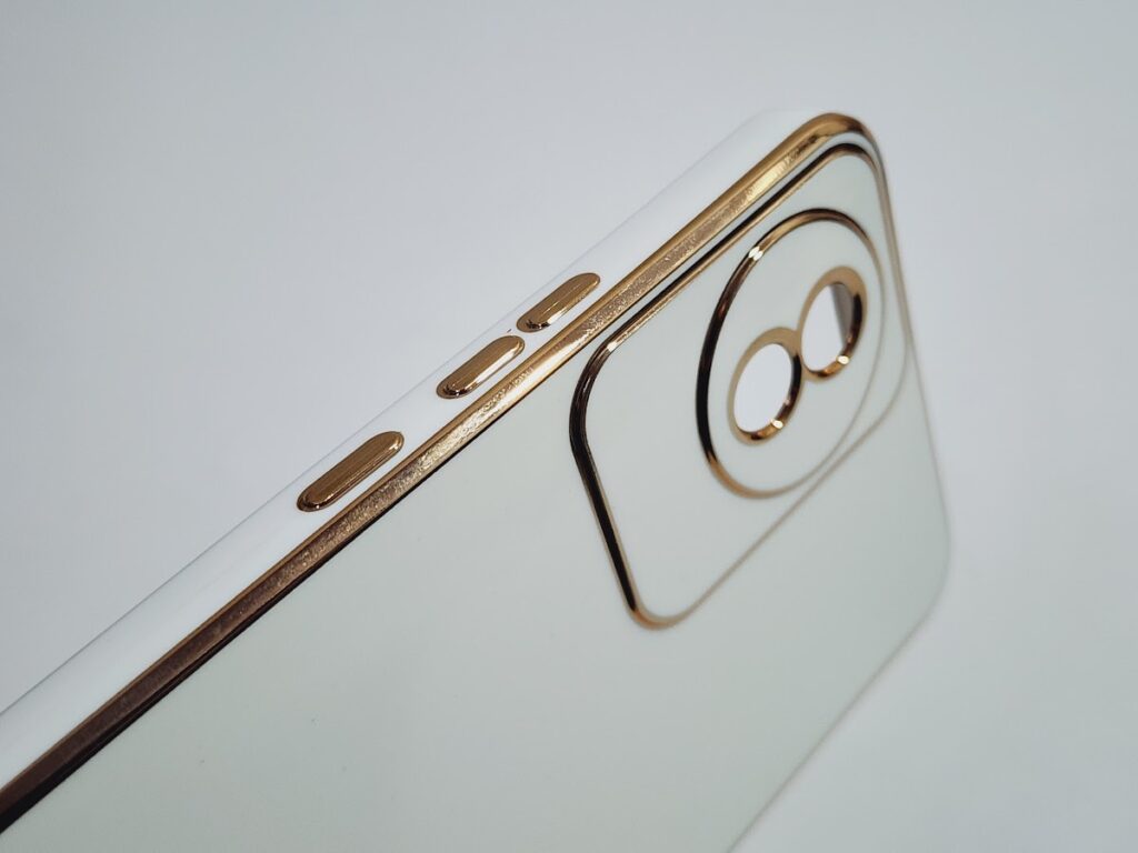 Vivo Y02 TPU Golden Chrome Back Cover – BT Limited Edition Store
