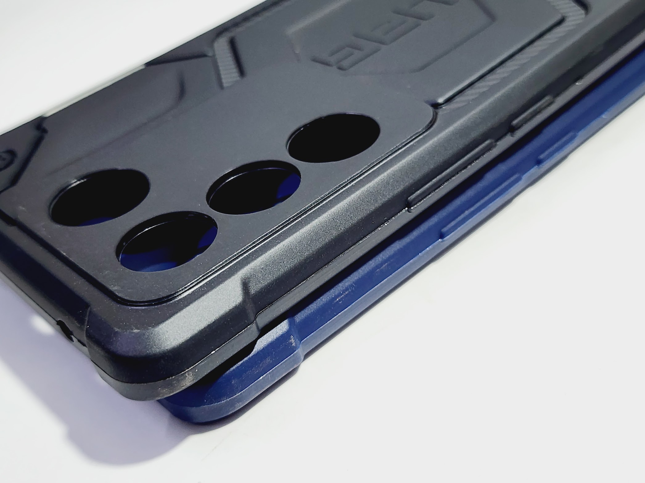 Vivo V27 & V27 Pro UAG Back Cover – BT Limited Edition Store