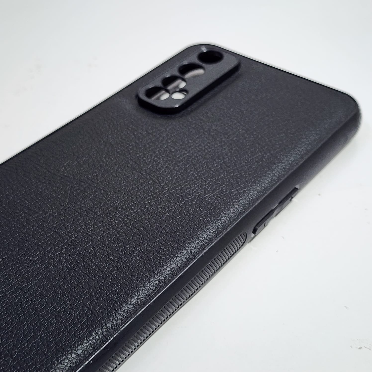 Realme 7 Puffer Leather Back Cover – BT Limited Edition Store