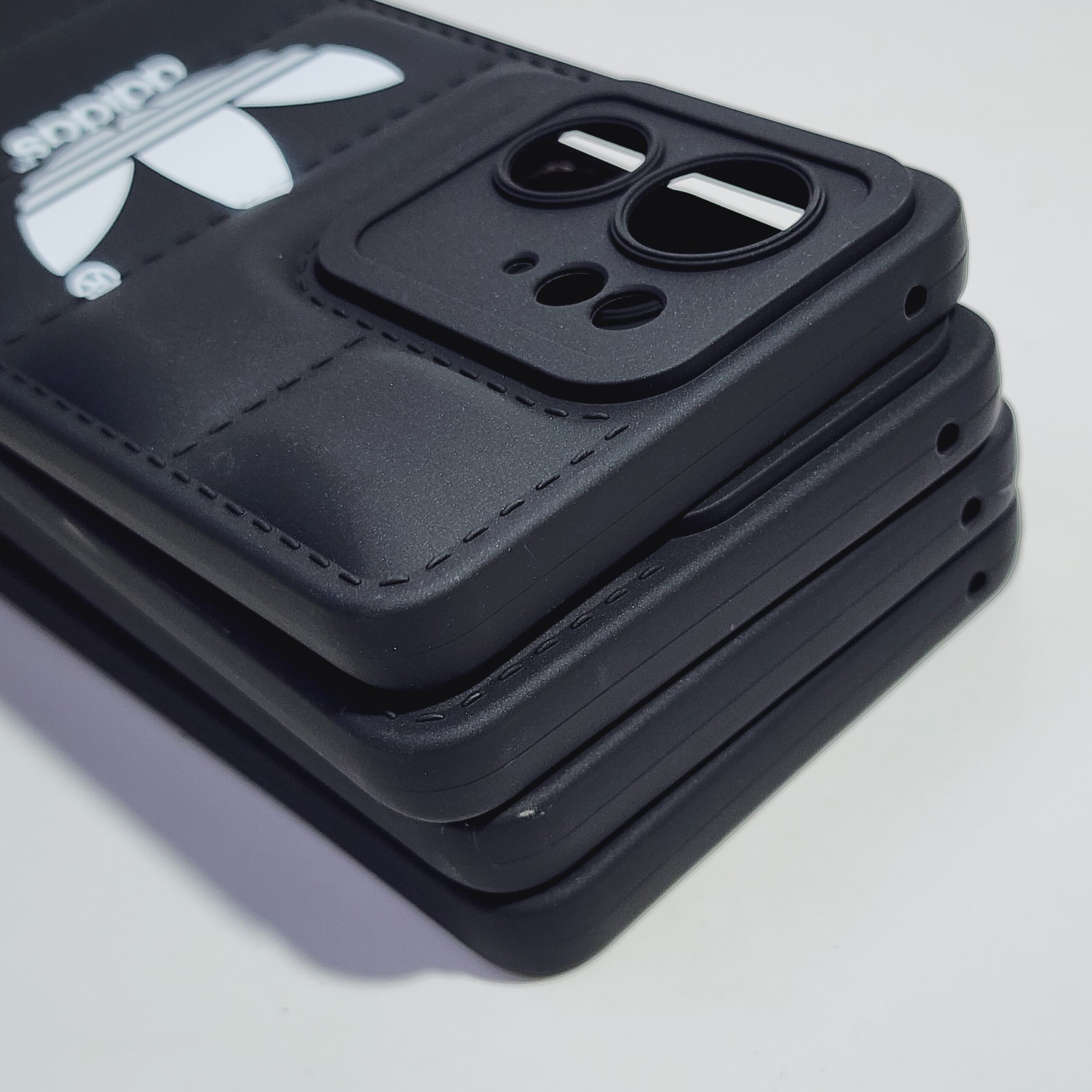 Moto Edge 40 Puffer Back Cover – BT Limited Edition Store