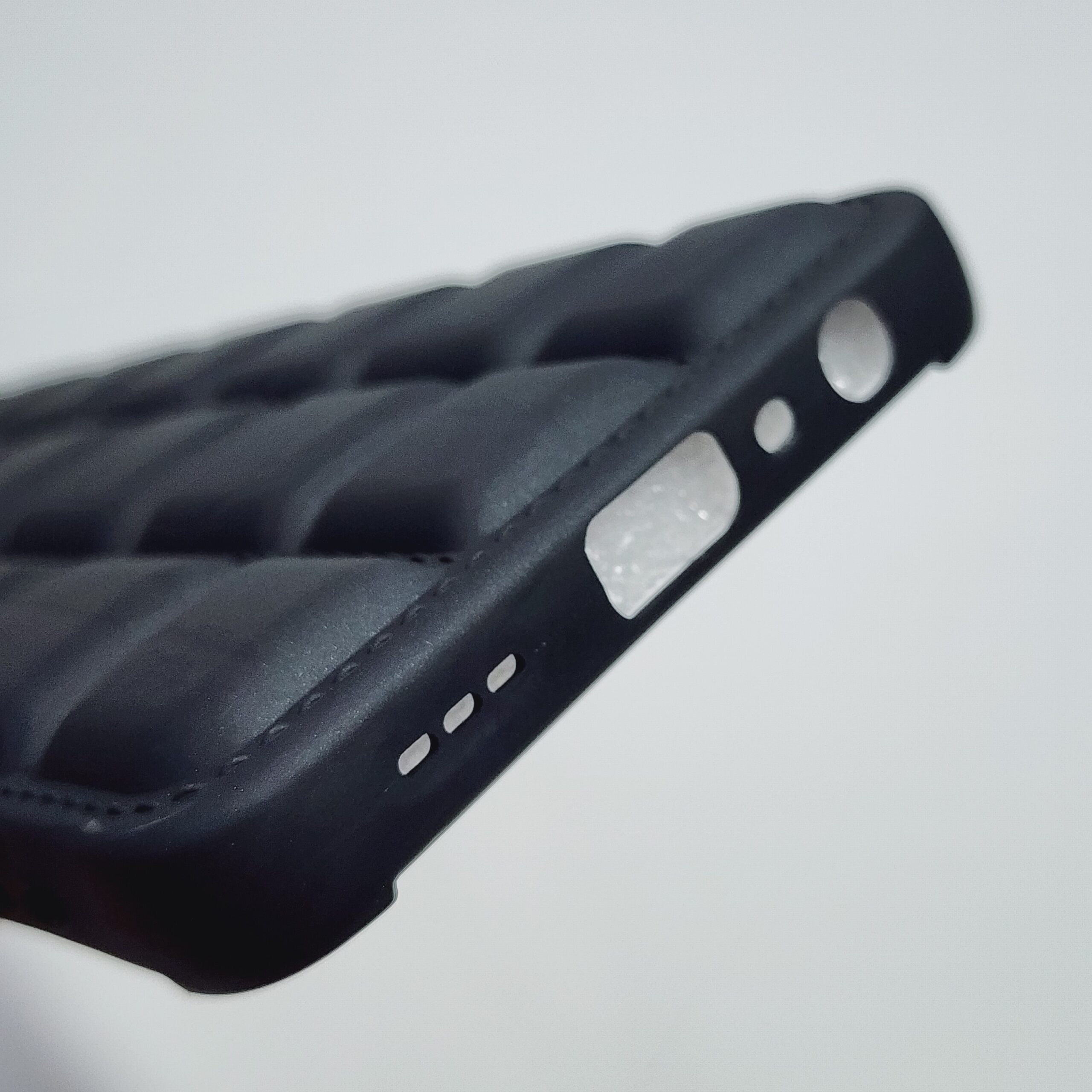 OPPO Reno 8T Shockproof Puffer Back Cover – BT Limited Edition Store