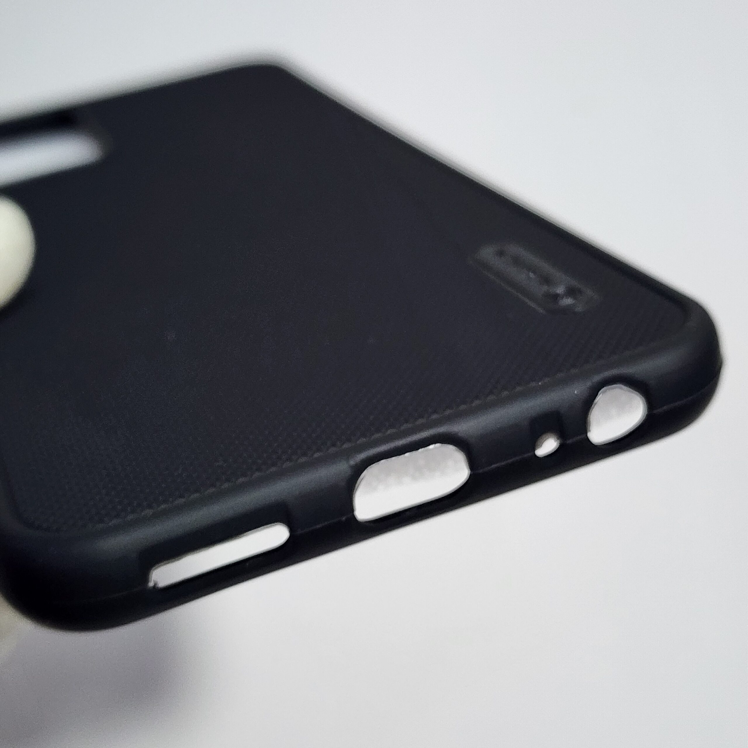 iQOO Z6 Silicon Black Back Cover Nilkin – BT Limited Edition Store