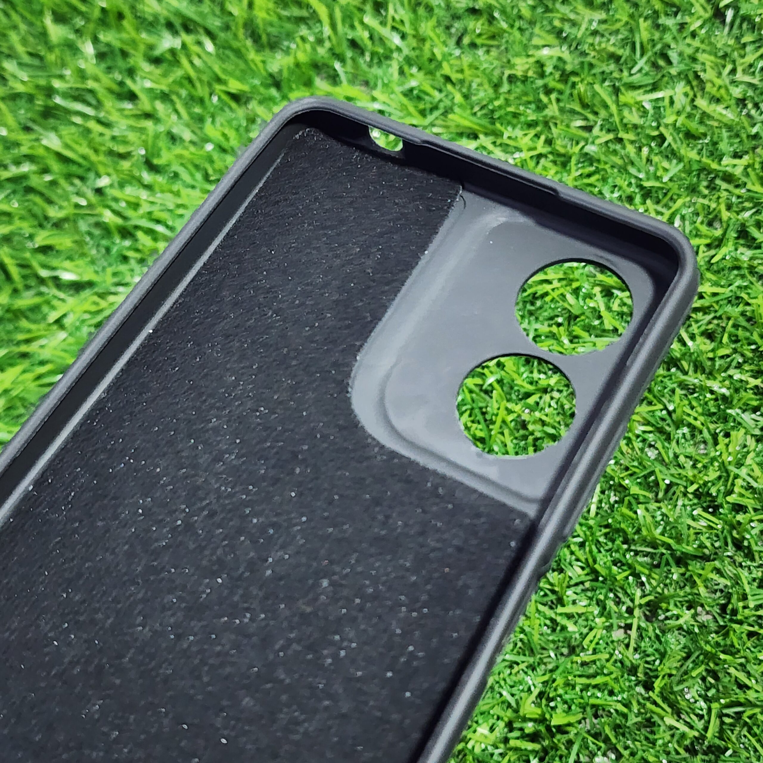 Moto G04 Silicon Black Back Cover – BT Limited Edition Store
